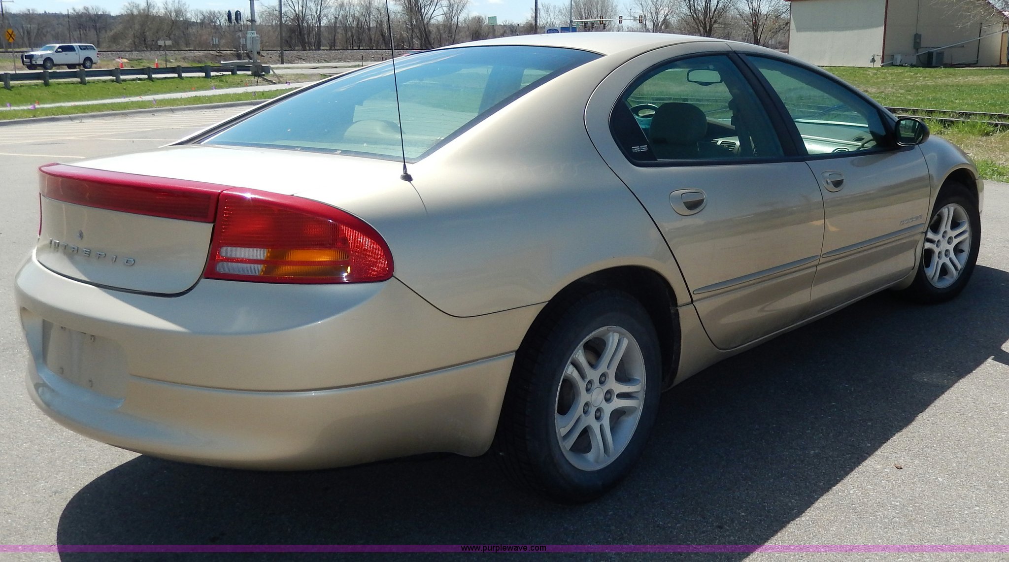 2000 Dodge Intrepid ES in Manhattan, KS | Item D8042 sold | Purple Wave