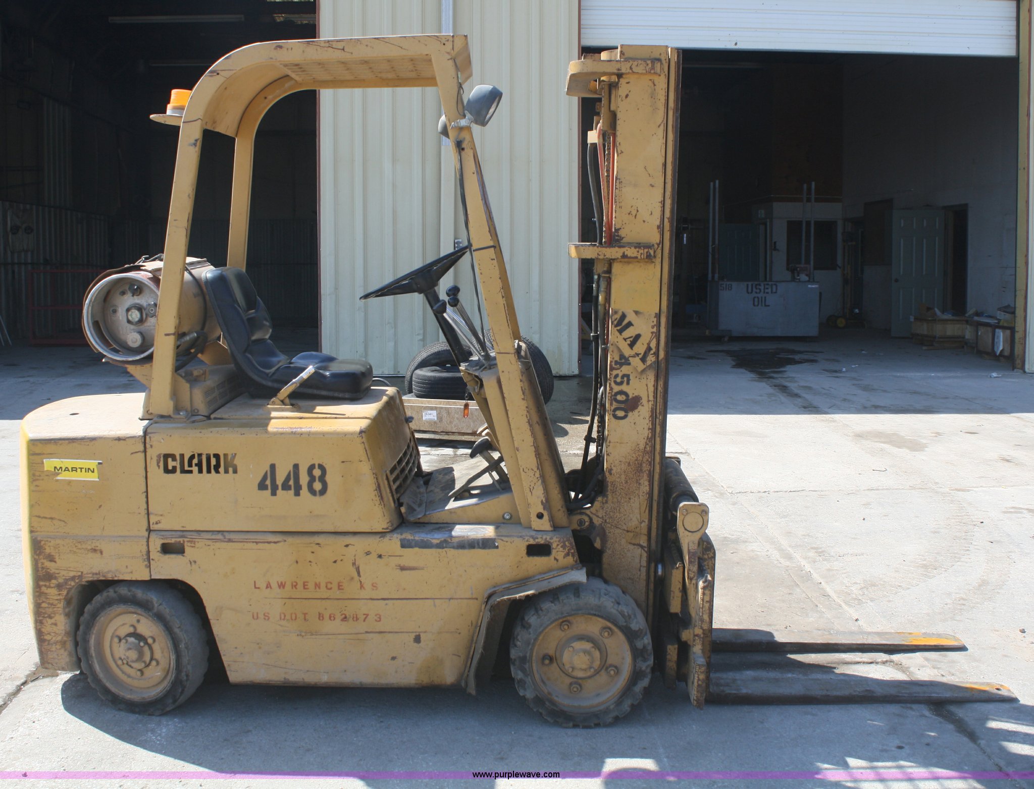 Clark C500-55 forklift in Lawrence, KS | Item G5321 sold | Purple Wave