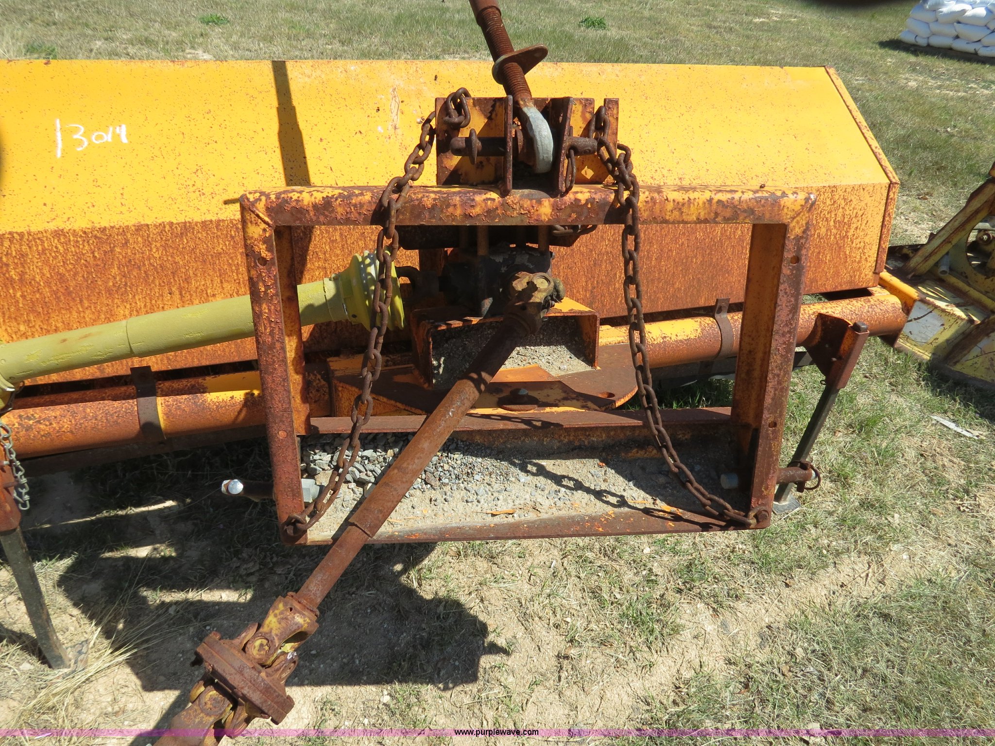 ODB RMB507 three point broom in Rainbow, TX | Item S9559 sold | Purple Wave