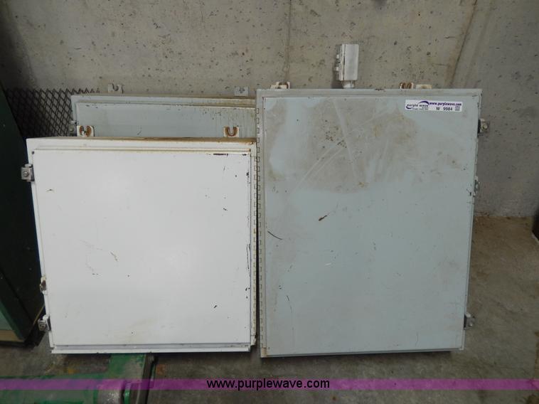 (4) metal control boxes in Ottawa, KS | Item W9984 sold | Purple Wave