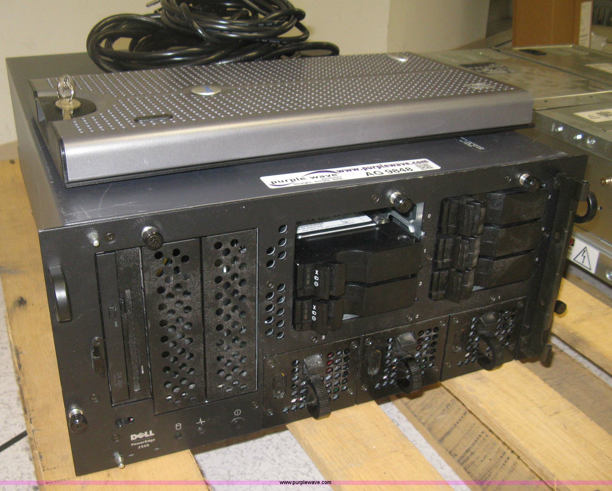 Dell PowerEdge 2500 rack server in Wichita, KS | Item AG9848 sold ...