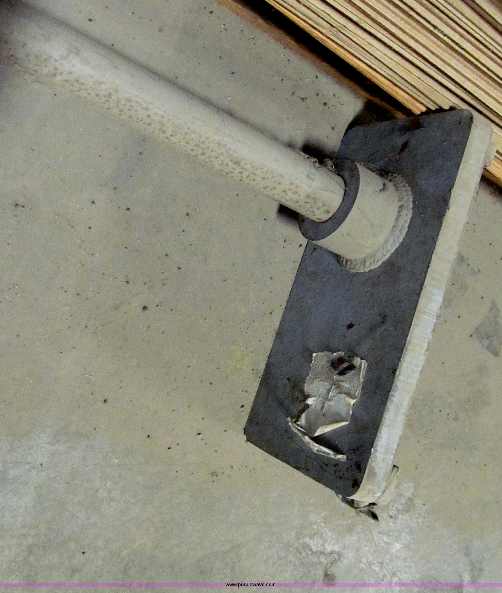 Carpet probe in Des Moines, IA | Item D7281 sold | Purple Wave
