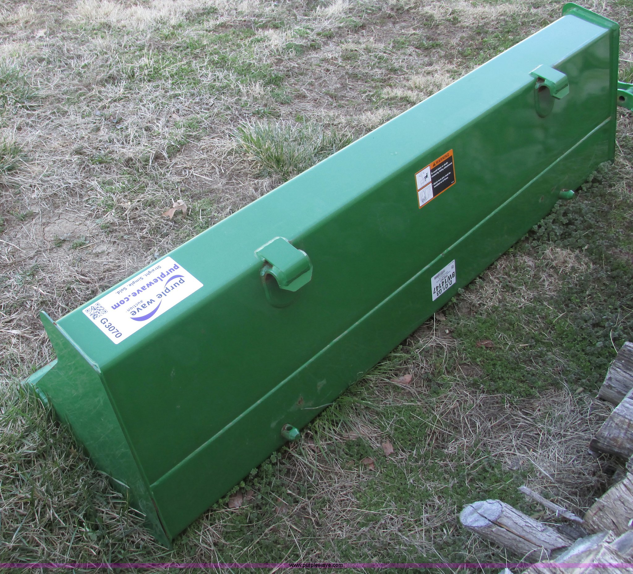 John Deere 4000 series loader bucket in Oak Grove, MO | Item G3070 sold ...