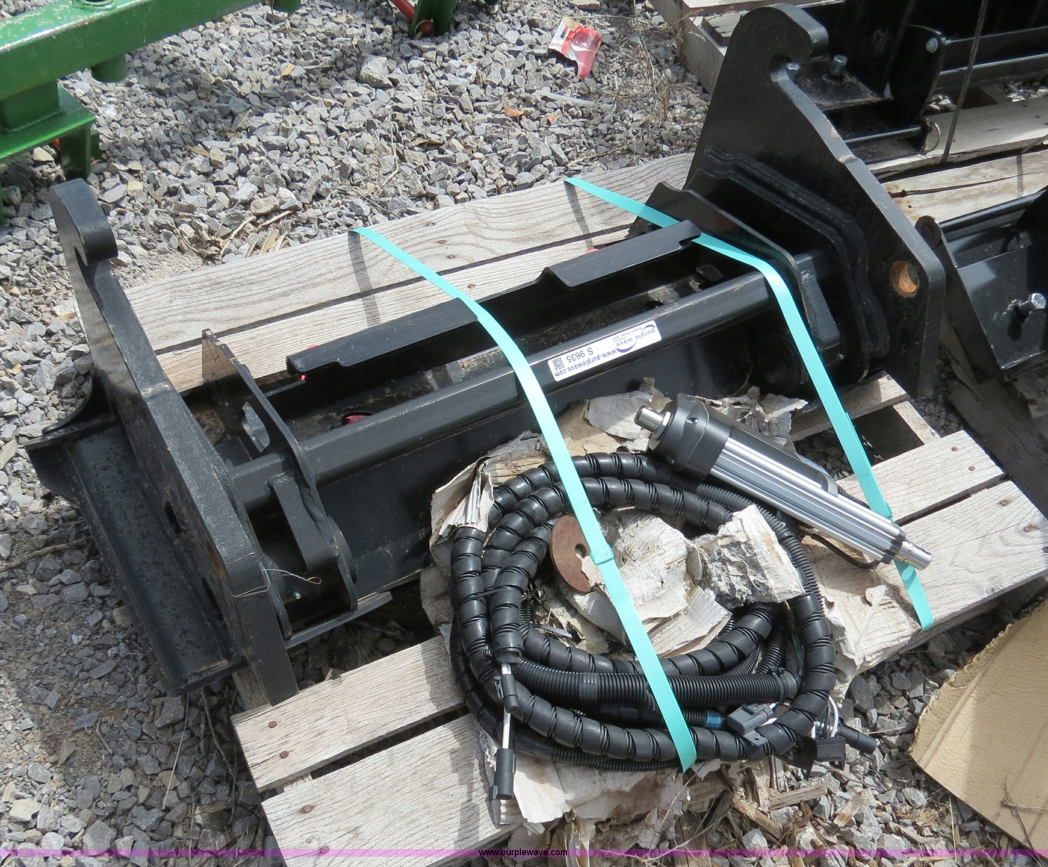 John Deere Worksite Pro skid steer style quick coupler in Woodward, OK ...