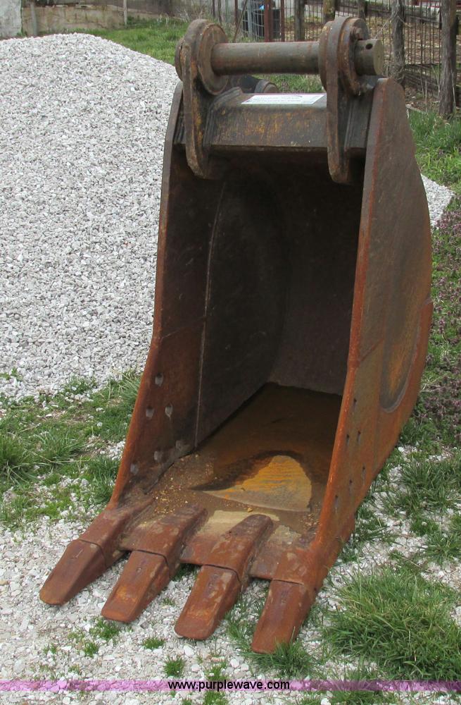 Gannon 24" high capacity bucket in Walnut Grove, MO | Item F4790 sold ...