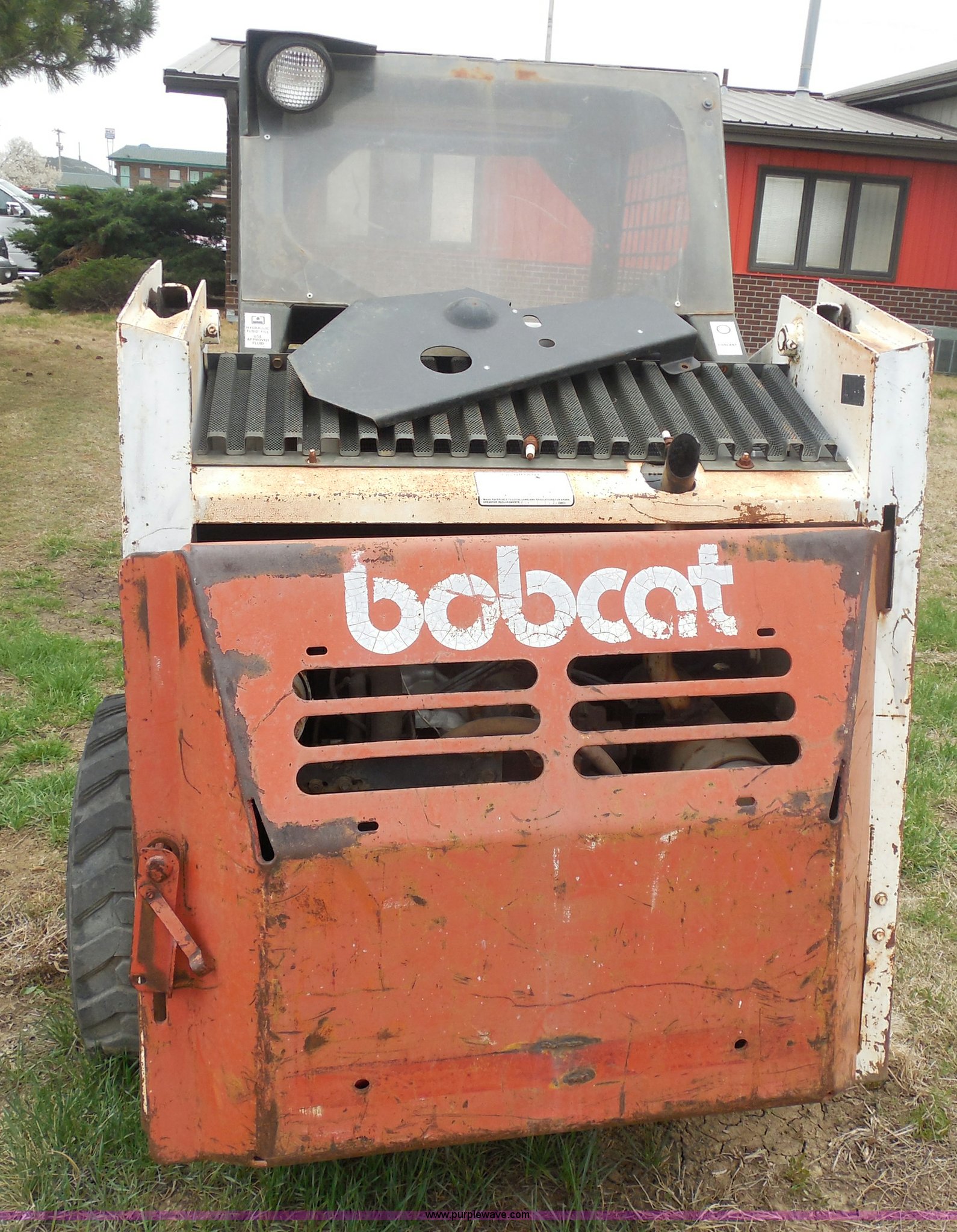 1980 Bobcat 732 skid steer in Salina, KS | Item AD9483 sold | Purple Wave