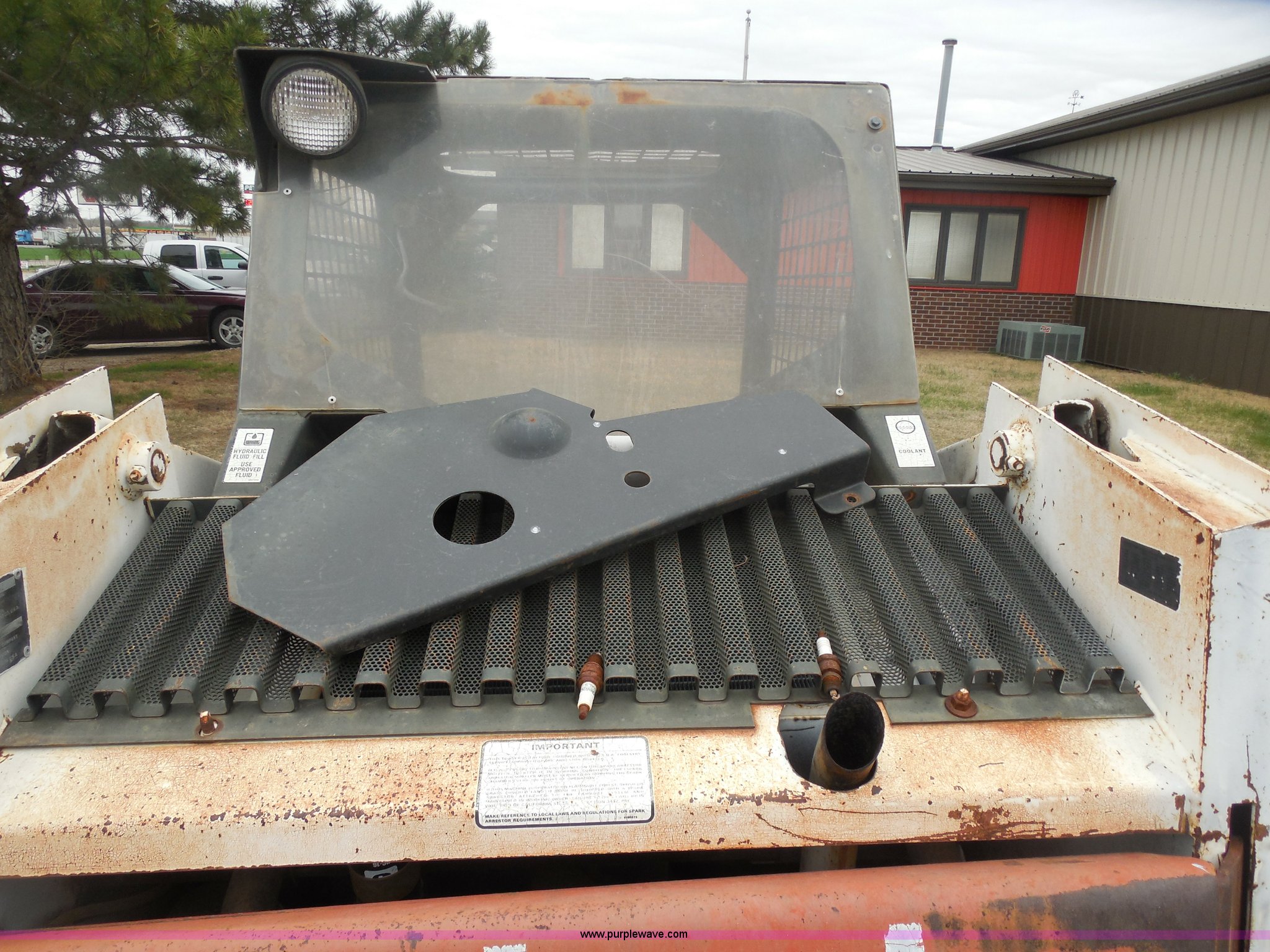 1980 Bobcat 732 skid steer in Salina, KS | Item AD9483 sold | Purple Wave