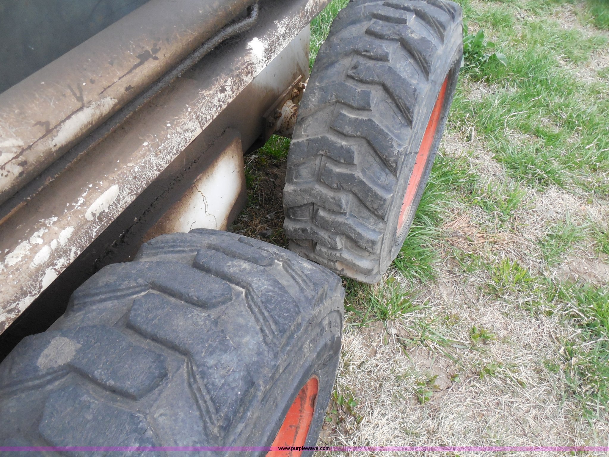 1980 Bobcat 732 skid steer in Salina, KS | Item AD9483 sold | Purple Wave