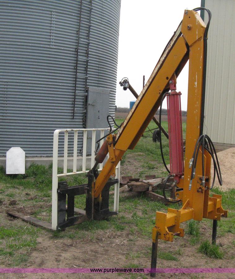 Shop built three point crane in Andale, KS | Item E3442 sold | Purple Wave