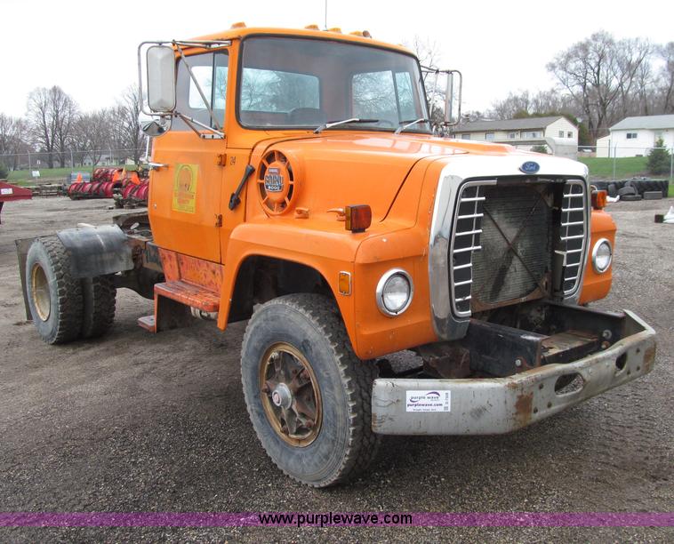 1981 Ford L8000 semi truck in Waterloo, IA | Item D7328 sold | Purple Wave