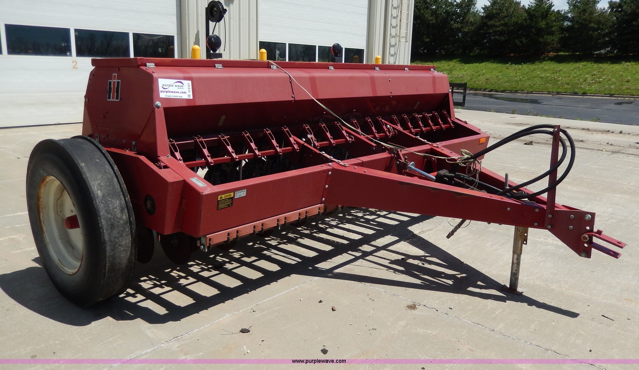International 5100 Soybean Special planter in Bucyrus, KS | Item D8161 ...