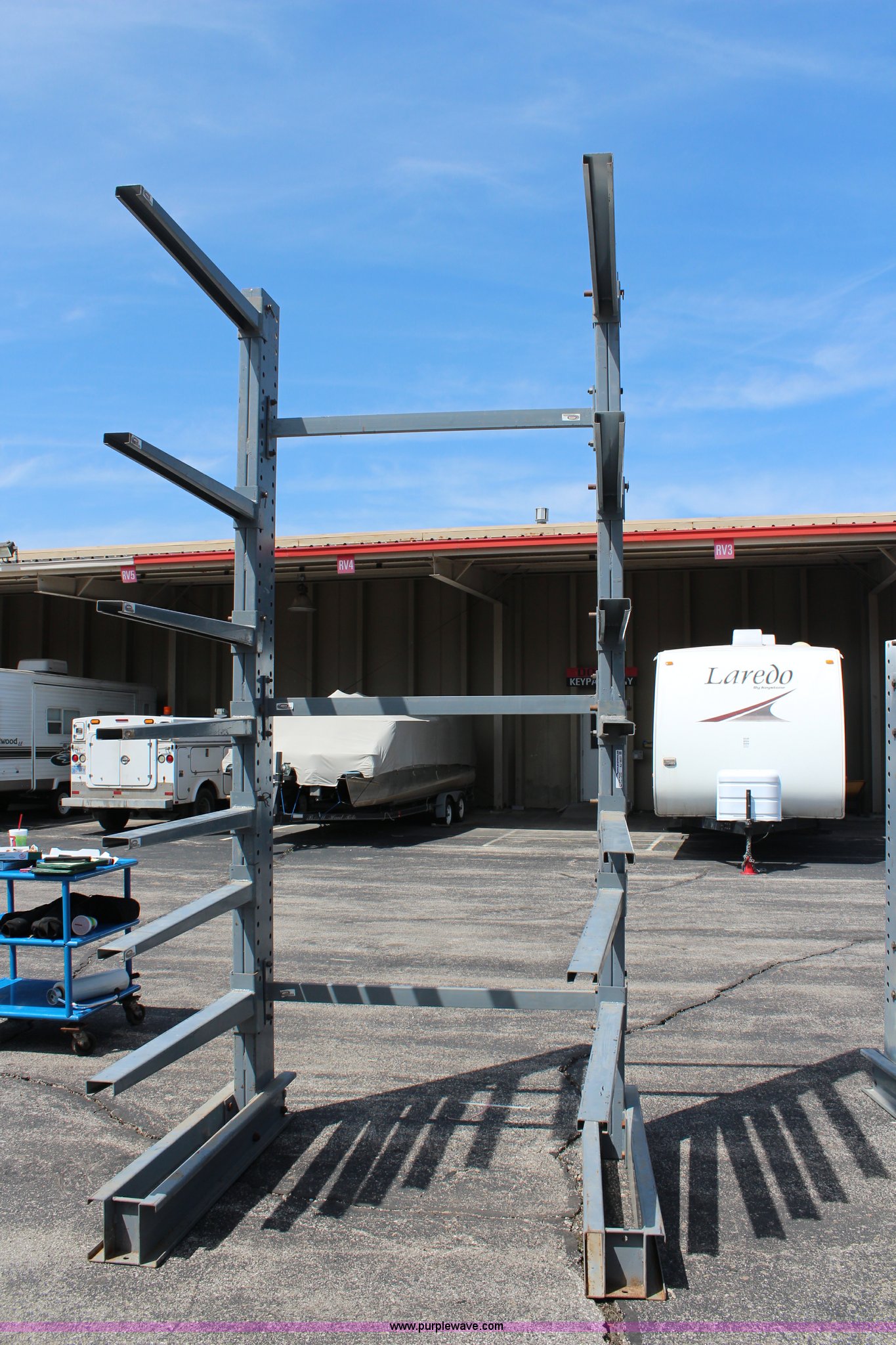 Meco cantilever rack in Kansas City, KS | Item AJ9827 sold | Purple Wave