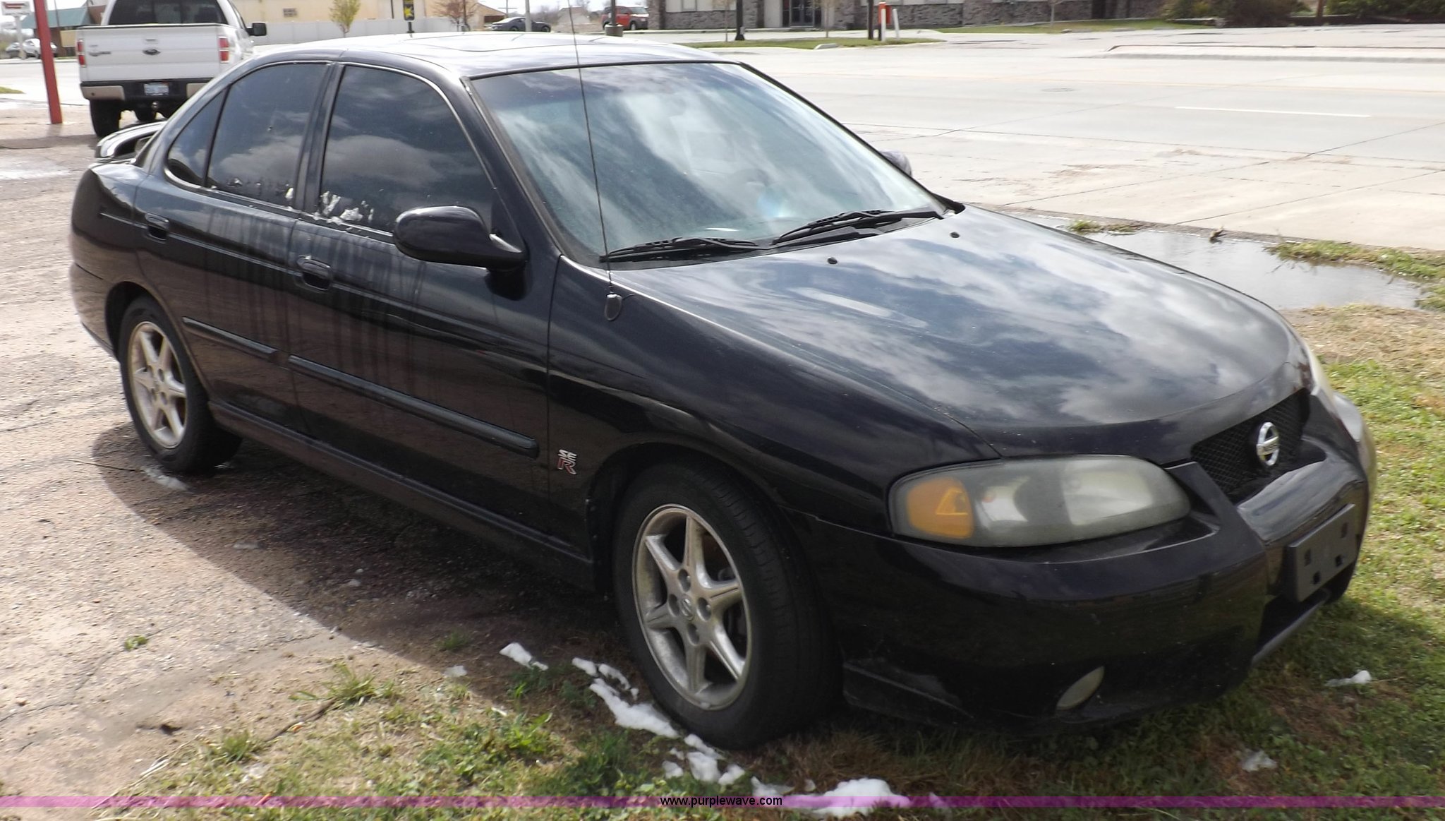 2002 Nissan Sentra SE-R in Dodge City, KS | Item H7166 sold | Purple Wave