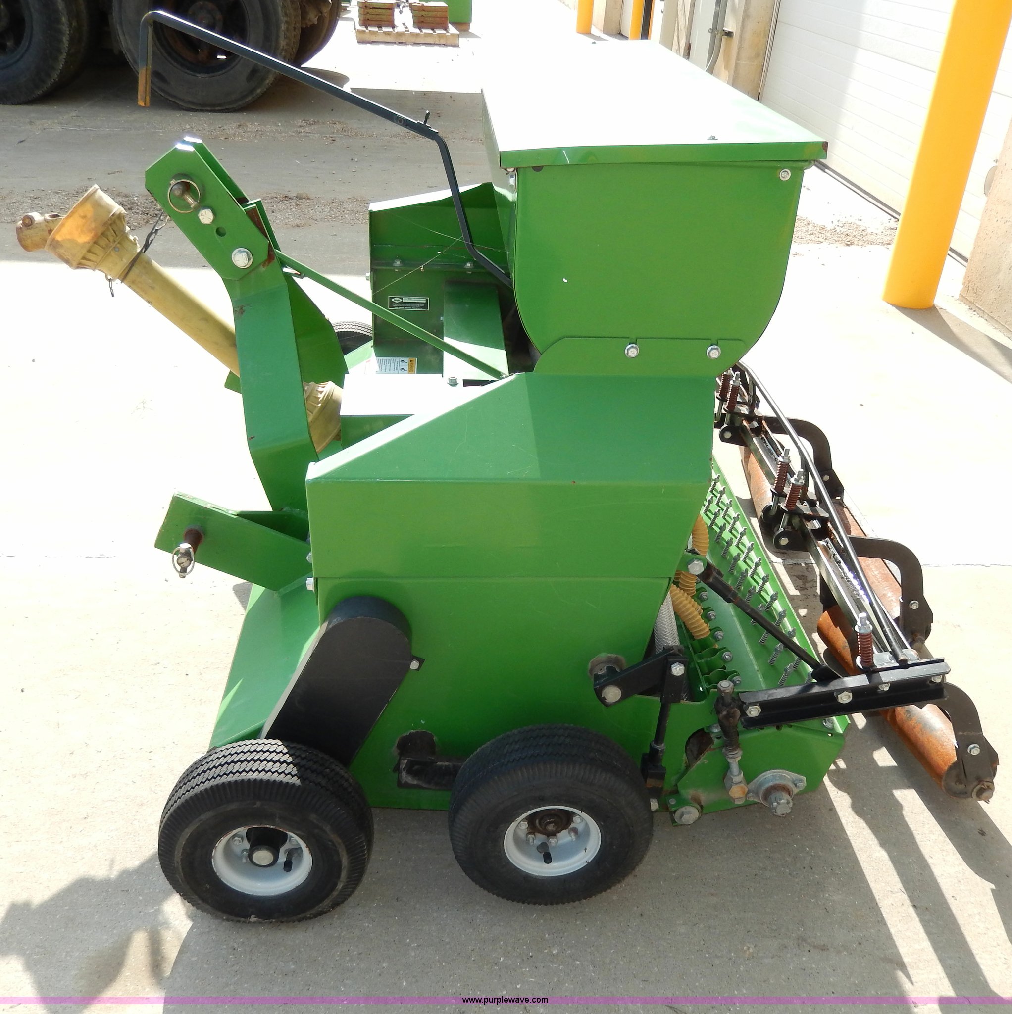 Gandy Slit grass seeder in Bucyrus, KS | Item W9775 sold | Purple Wave