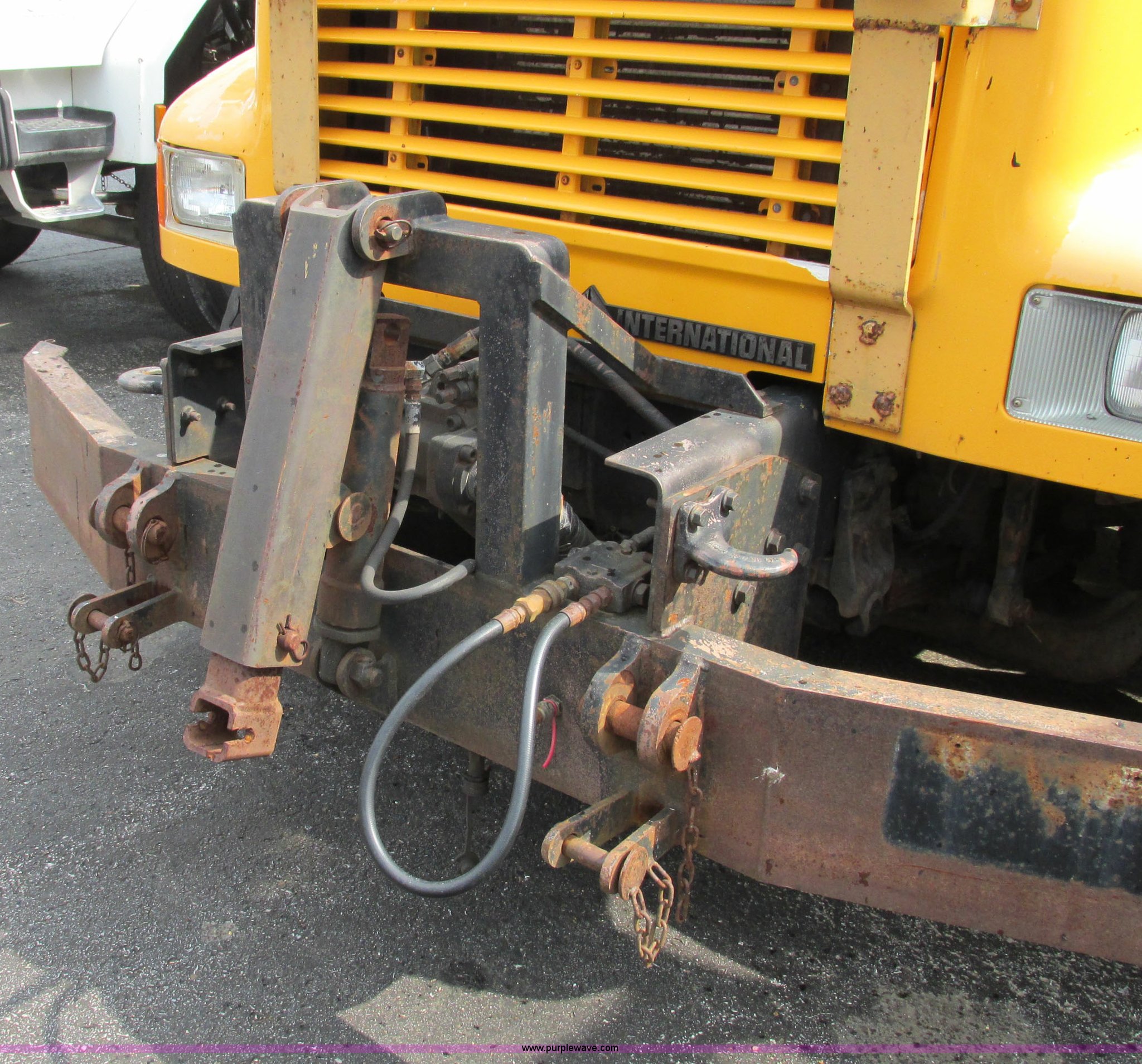 1999 International Navistar 4900 dump truck in Sikeston, MO | Item ...