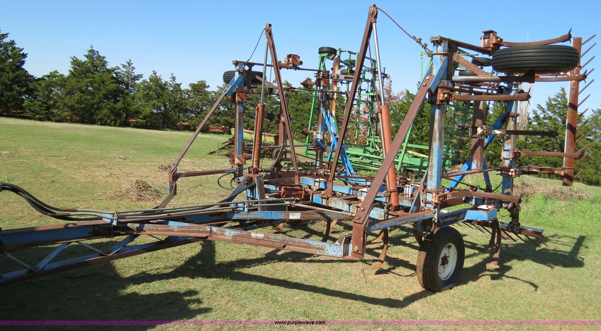 Ford 131 22' chisel plow in Loyal, OK | Item B4759 sold | Purple Wave