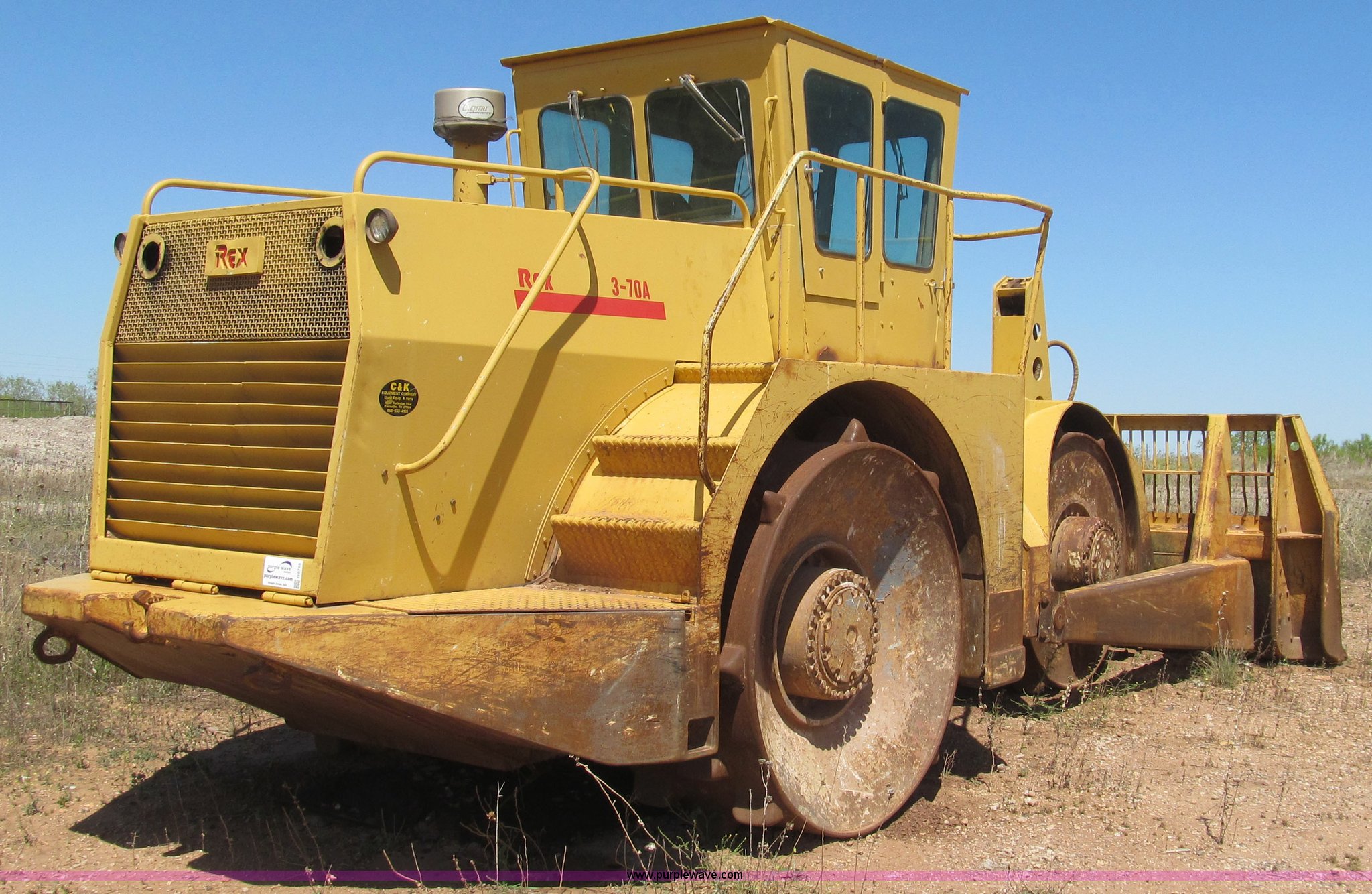 1990 Rex 3-70A compactor in Abilene, TX | Item G5715 sold | Purple Wave