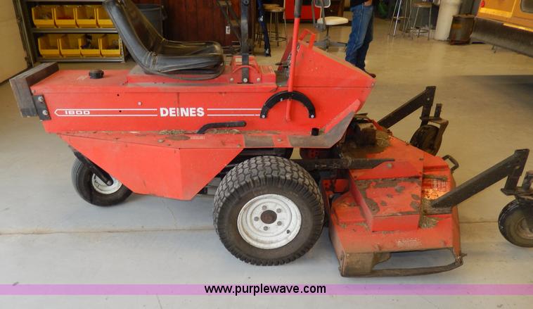 Deines 1800 ZTR lawn mower in Chapman, KS | Item W9834 sold | Purple Wave
