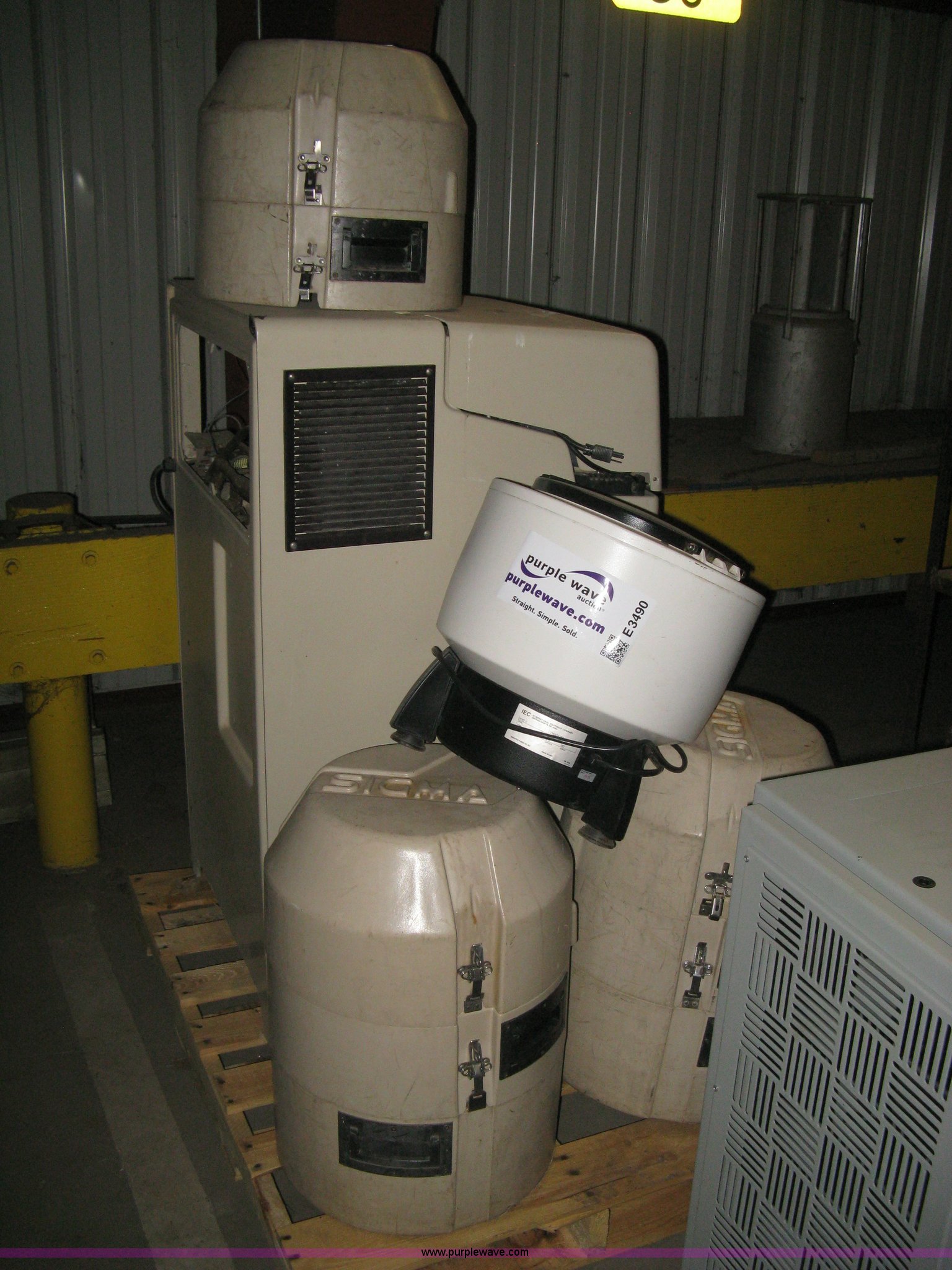 Sigma water treatment samplers in Hutchinson, KS | Item E3490 sold ...