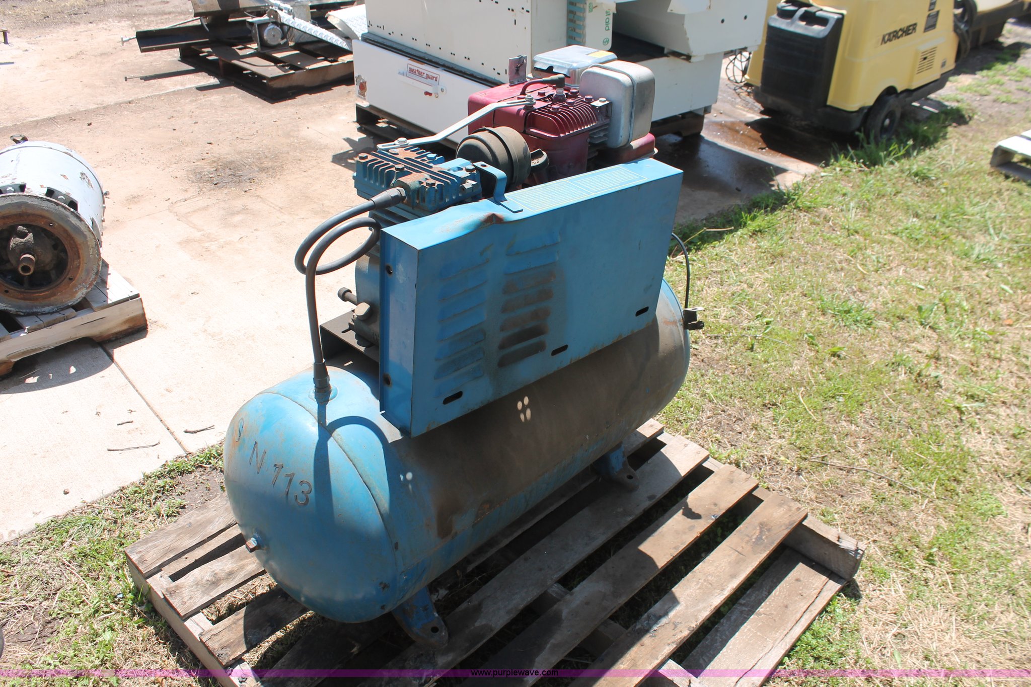Emglo gas powered air compressor in Wichita, KS | Item AH9130 sold ...