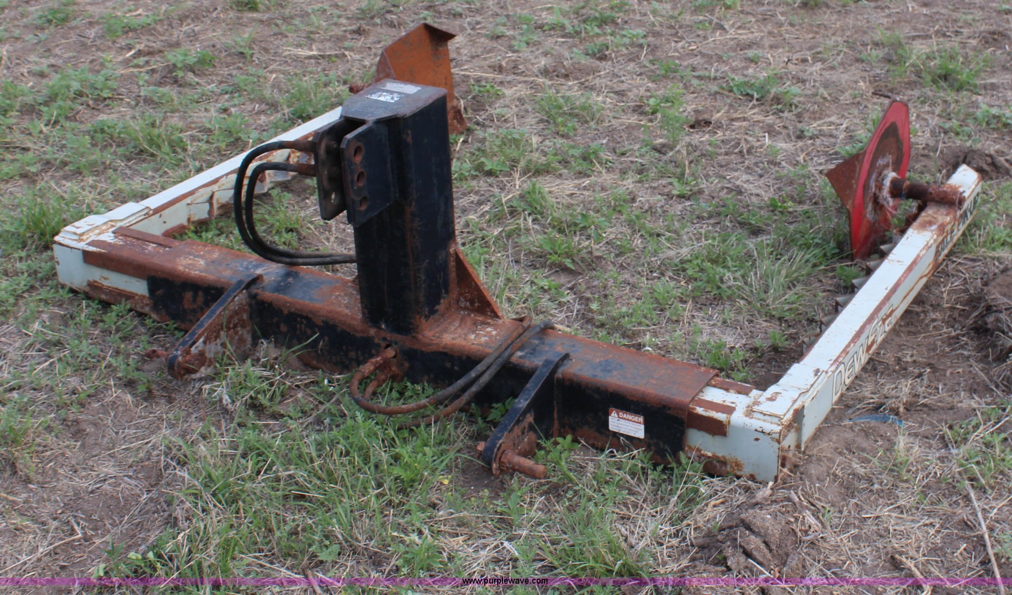 Deweze three point bale forks in Kirwin, KS | Item G5474 sold | Purple Wave