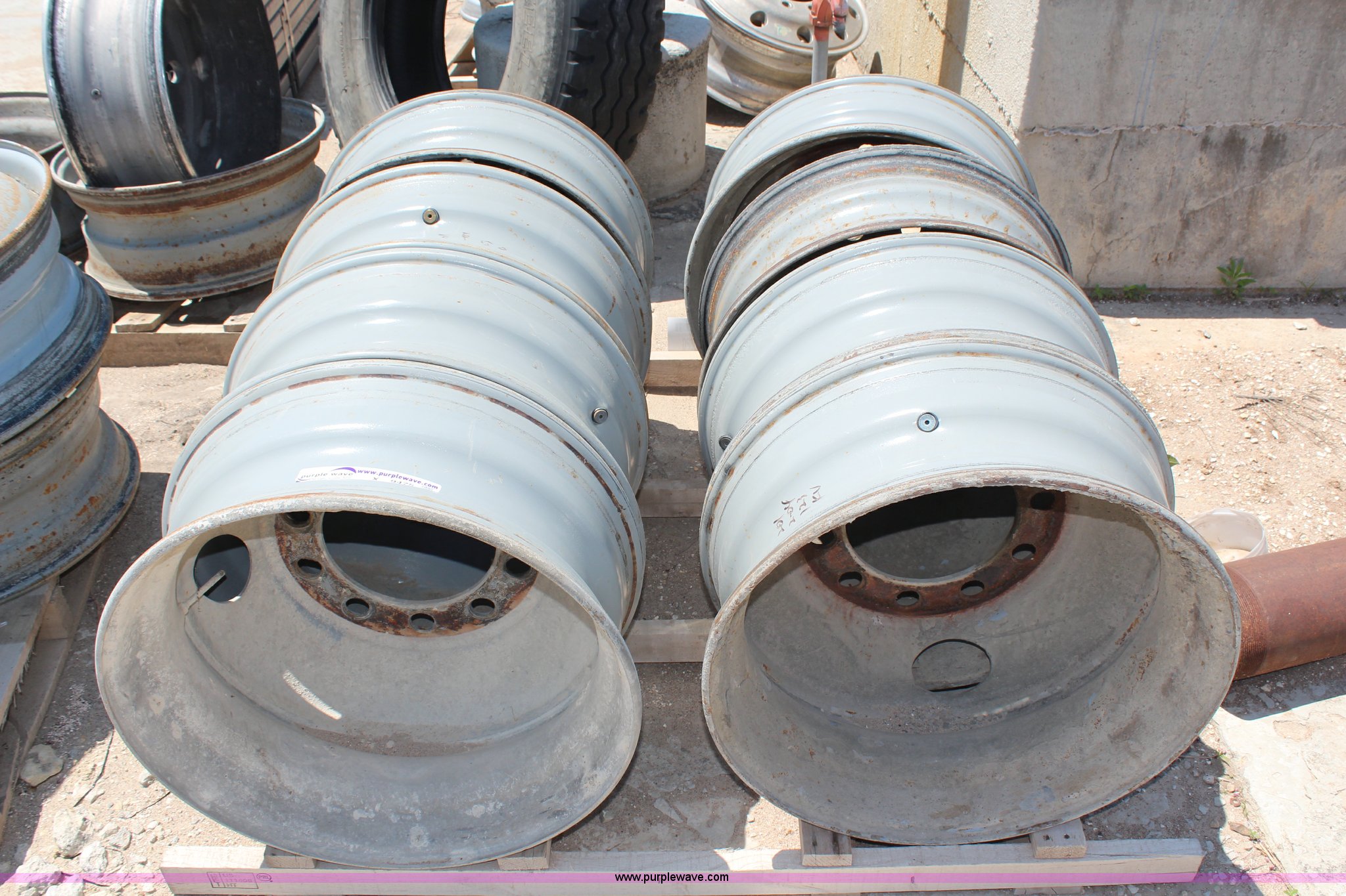 (8) steel bud wheels in Manhattan, KS | Item X9475 sold | Purple Wave