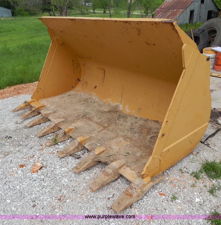 Caterpillar 963 loader bucket in Greenfield, MO | Item AE9931 sold ...