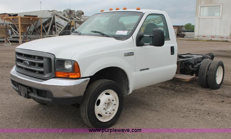 1999 Ford F550 XL Super Duty truck cab and chassis in Wichita, KS ...