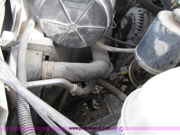 2003 Chevrolet Express G3500 box truck in Des Moines, IA | Item D7384 ...