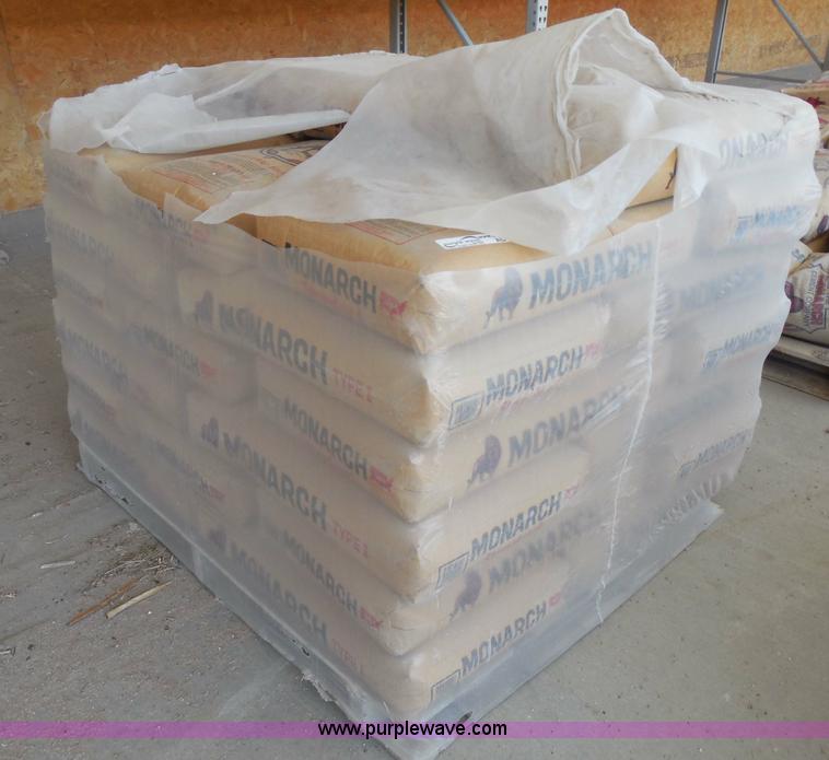 (73) 94 lbs bags of Monarch standard portland cement in Ulysses, KS ...