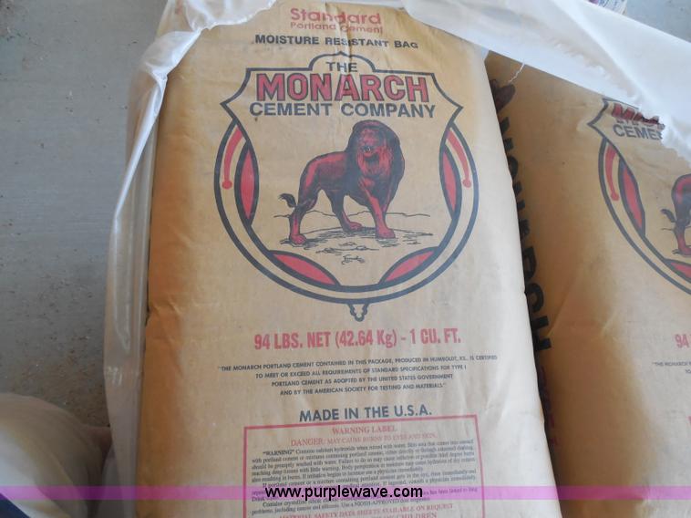 (73) 94 lbs bags of Monarch standard portland cement in Ulysses, KS ...