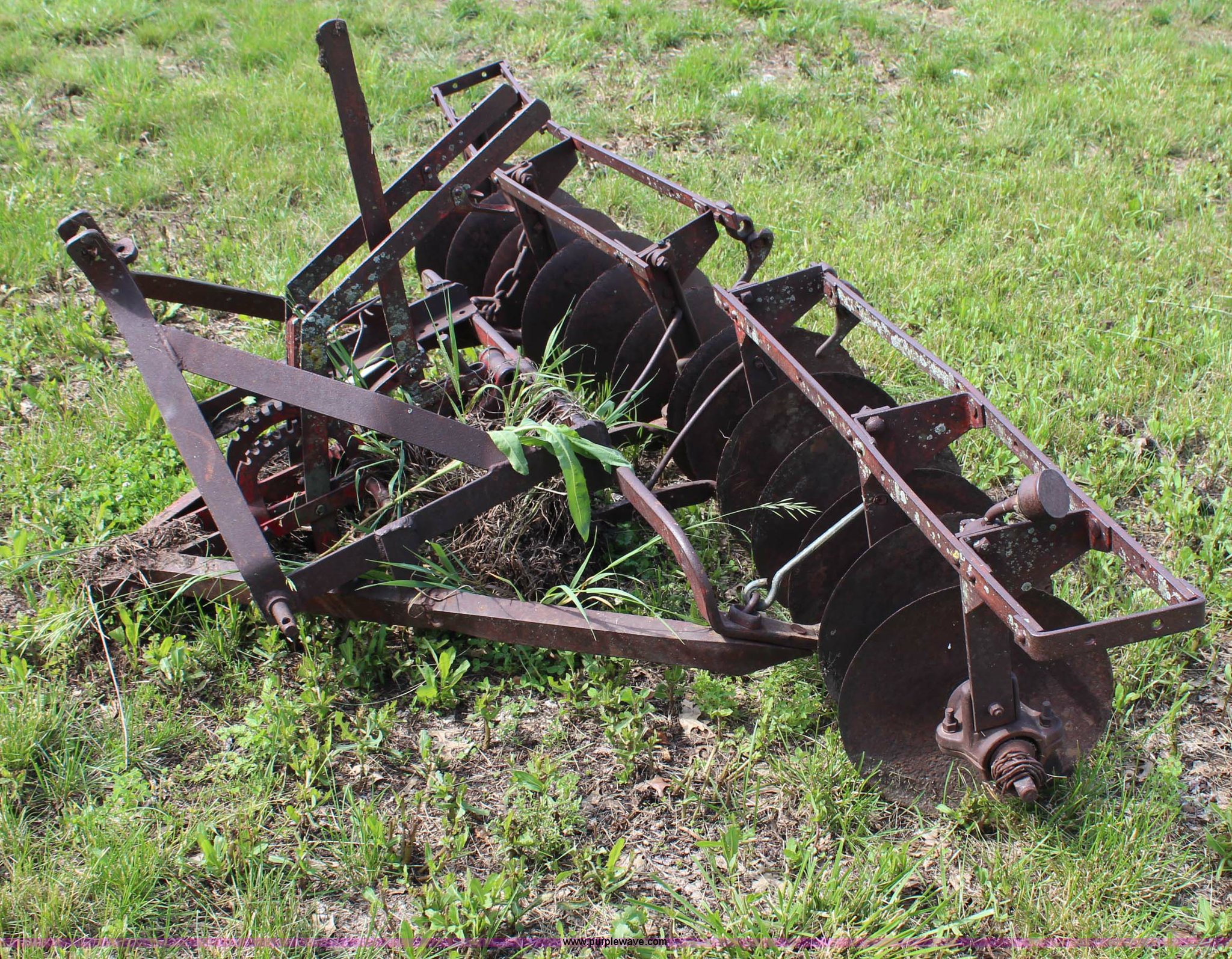 Three point disk in Paola, KS | Item X9347 sold | Purple Wave