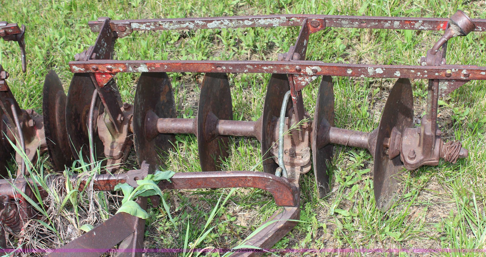 Three point disk in Paola, KS | Item X9347 sold | Purple Wave