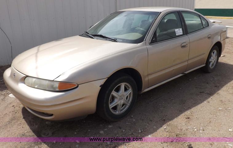 2002 Oldsmobile Alero GL in Liberal, KS | Item F8723 sold | Purple Wave