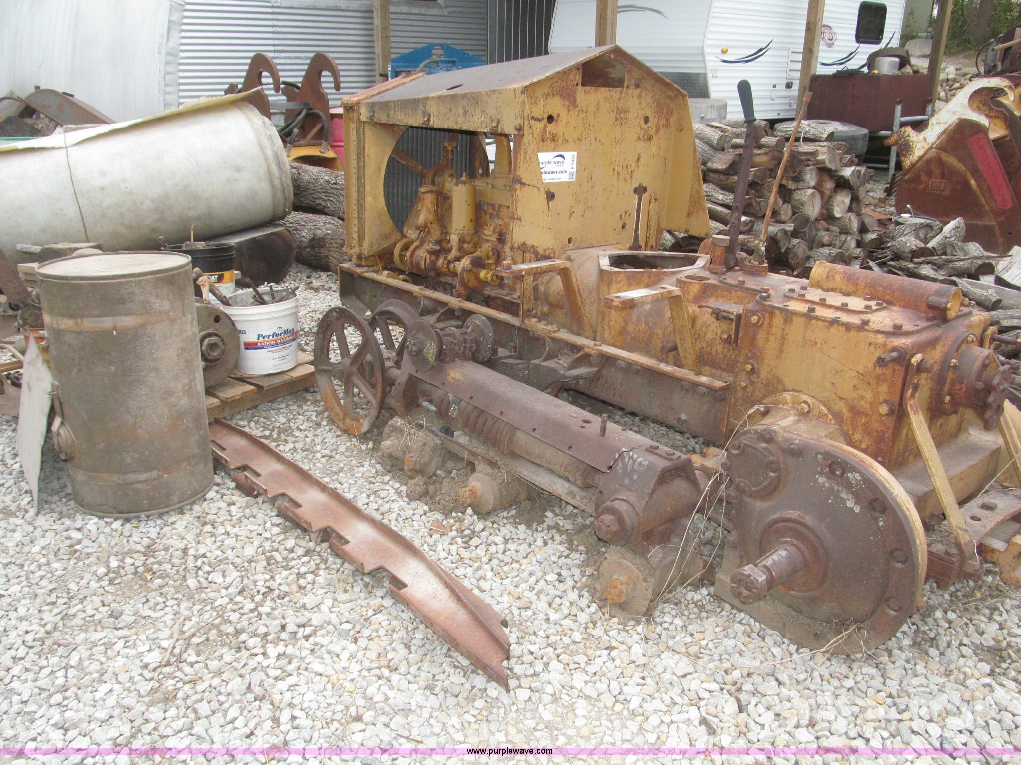 Oliver CleTrac dozer in Red Oak, IA | Item F7025 sold | Purple Wave