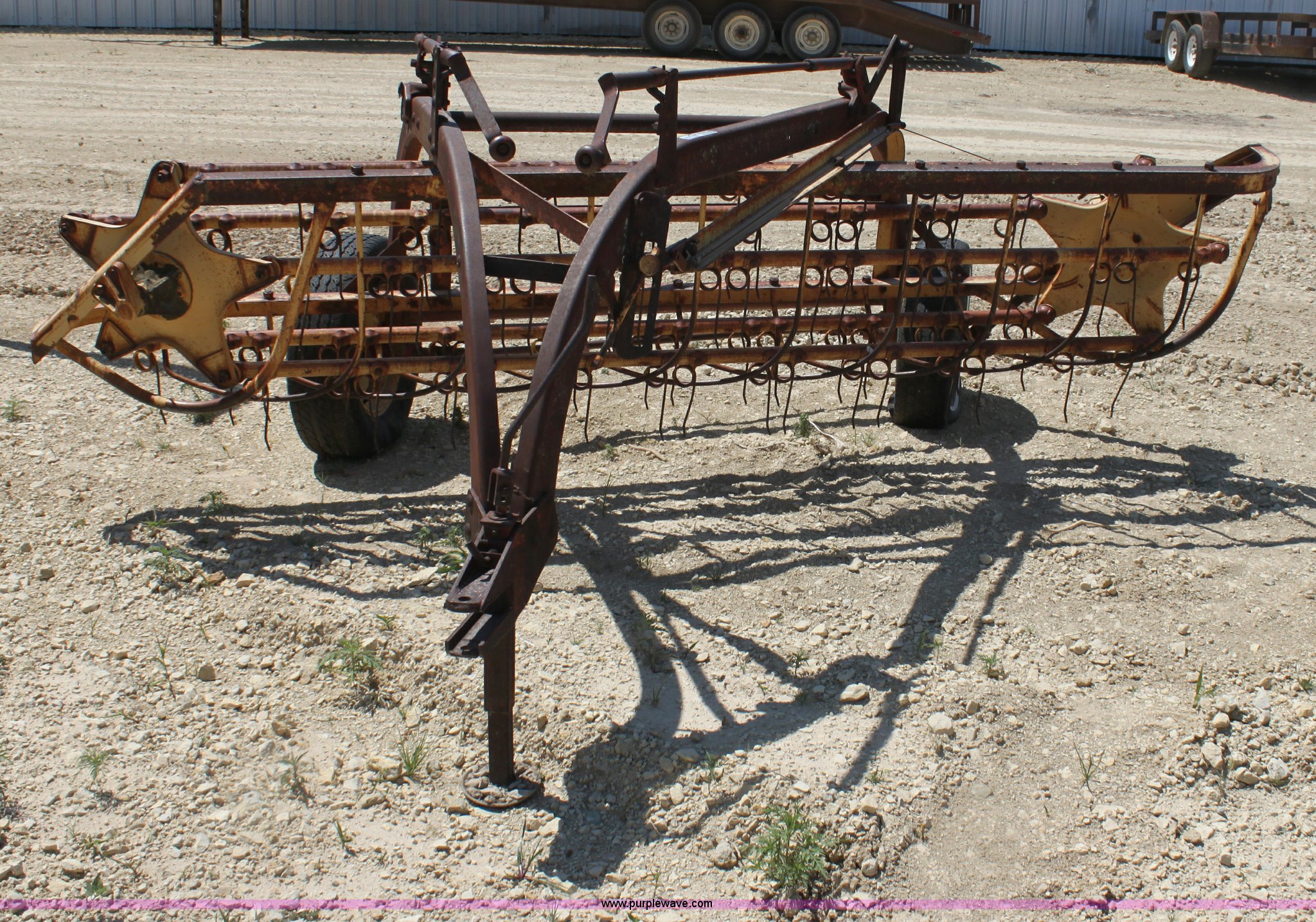 New Holland 56 side delivery rake in Augusta, KS | Item AE9150 sold ...