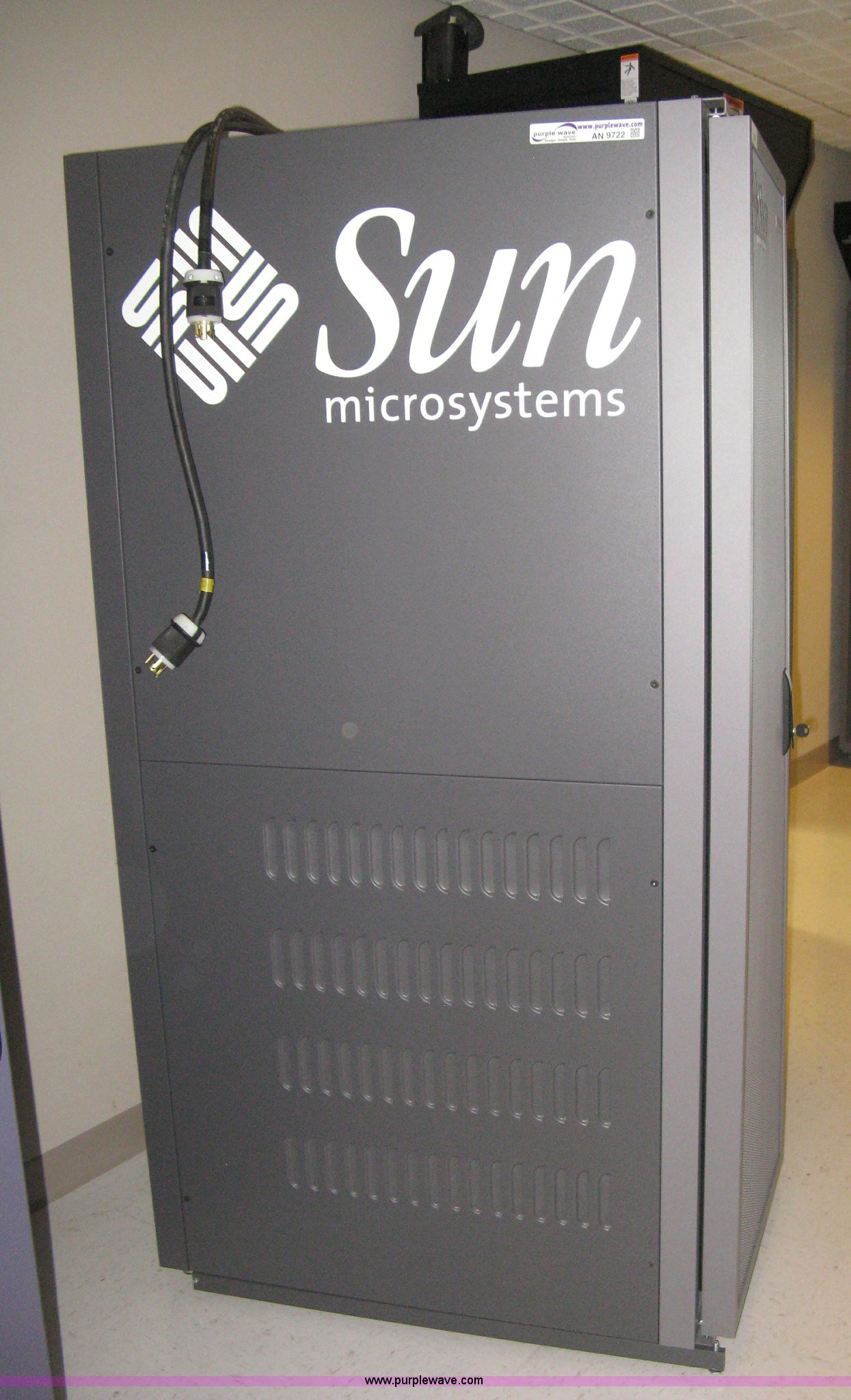 Sun Sunfire V880 rack mount server with cabinet in Wichita, KS | Item ...