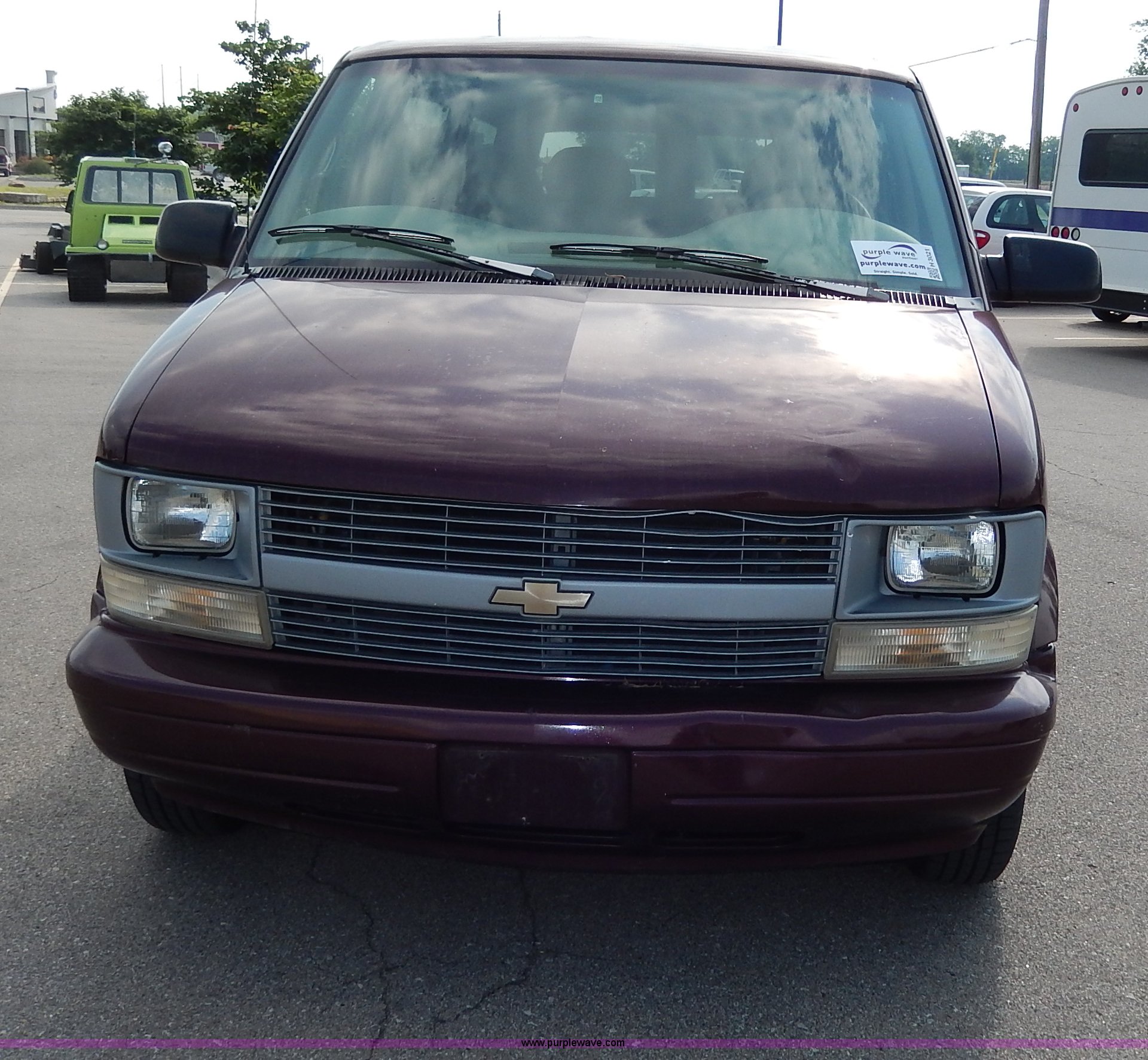 1996 Chevrolet Astro van in Manhattan, KS | Item H3021 sold | Purple Wave