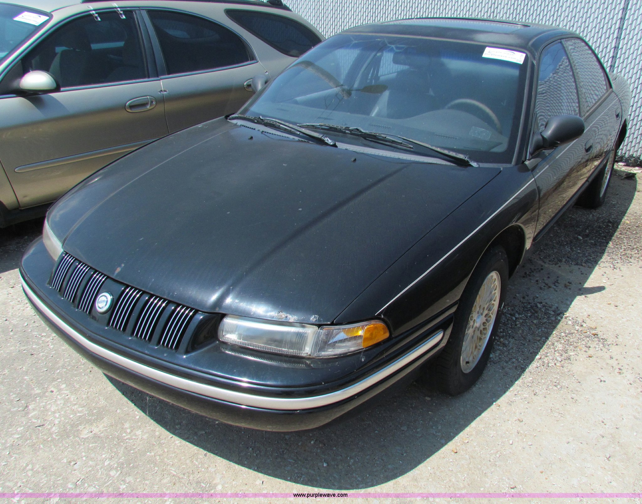 1996 Chrysler Concorde LX in Emporia, KS | Item H7398 sold | Purple Wave