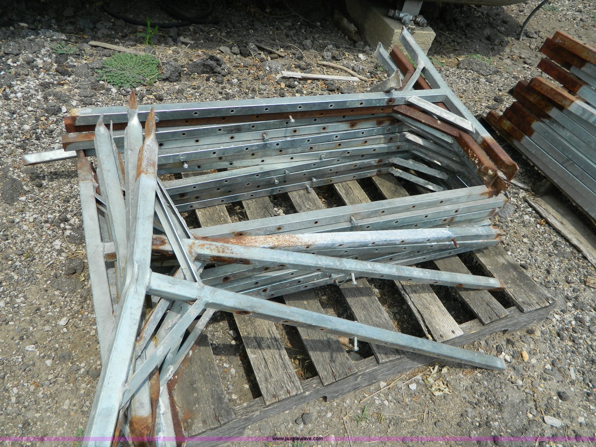 (12) sets of brick veneer jacks in Minneapolis, KS | Item Y9002 sold ...