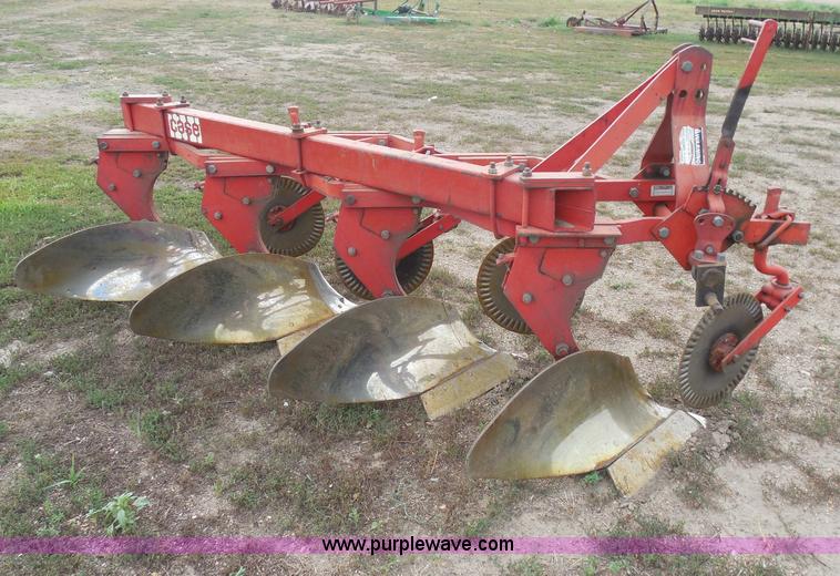 Case 6000 plow in Kinsley, KS | Item H9878 sold | Purple Wave