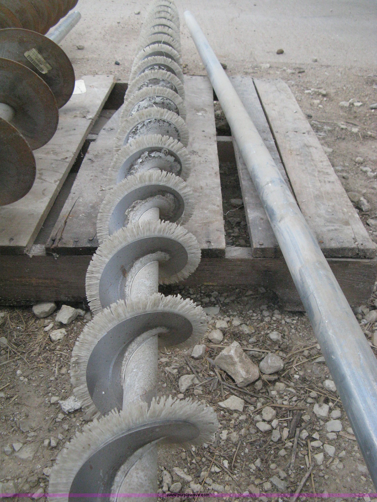 Bristle edge auger flighting in Lyons, KS | Item AN9715 sold | Purple Wave