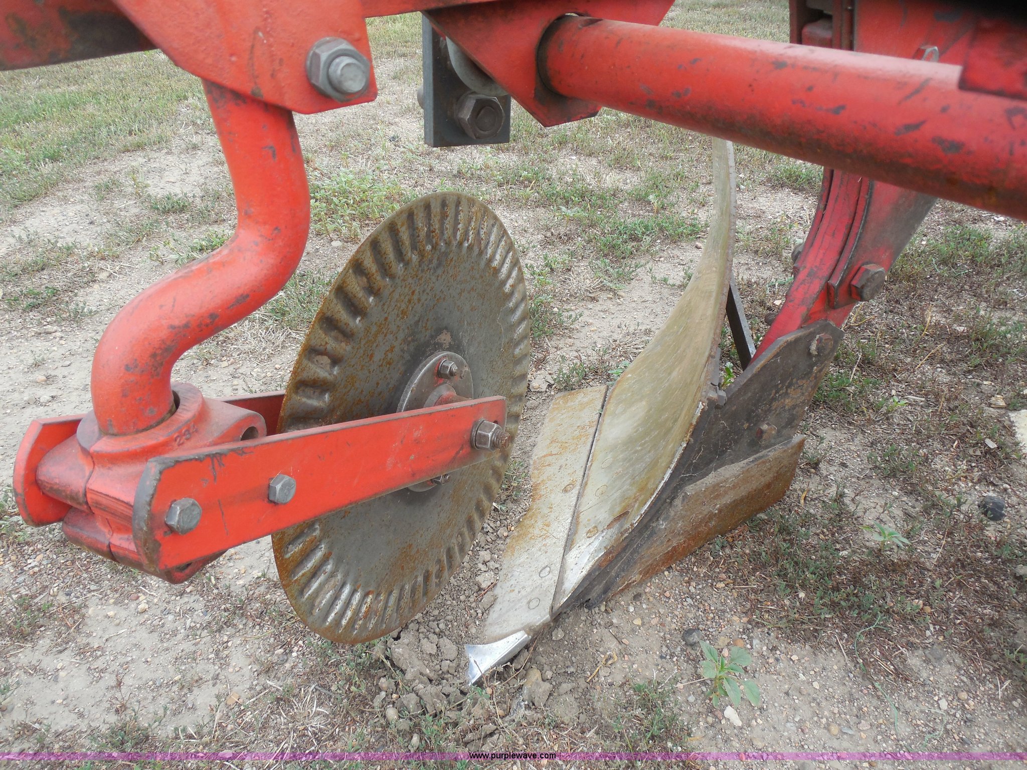 Case 6000 plow in Kinsley, KS | Item H9878 sold | Purple Wave