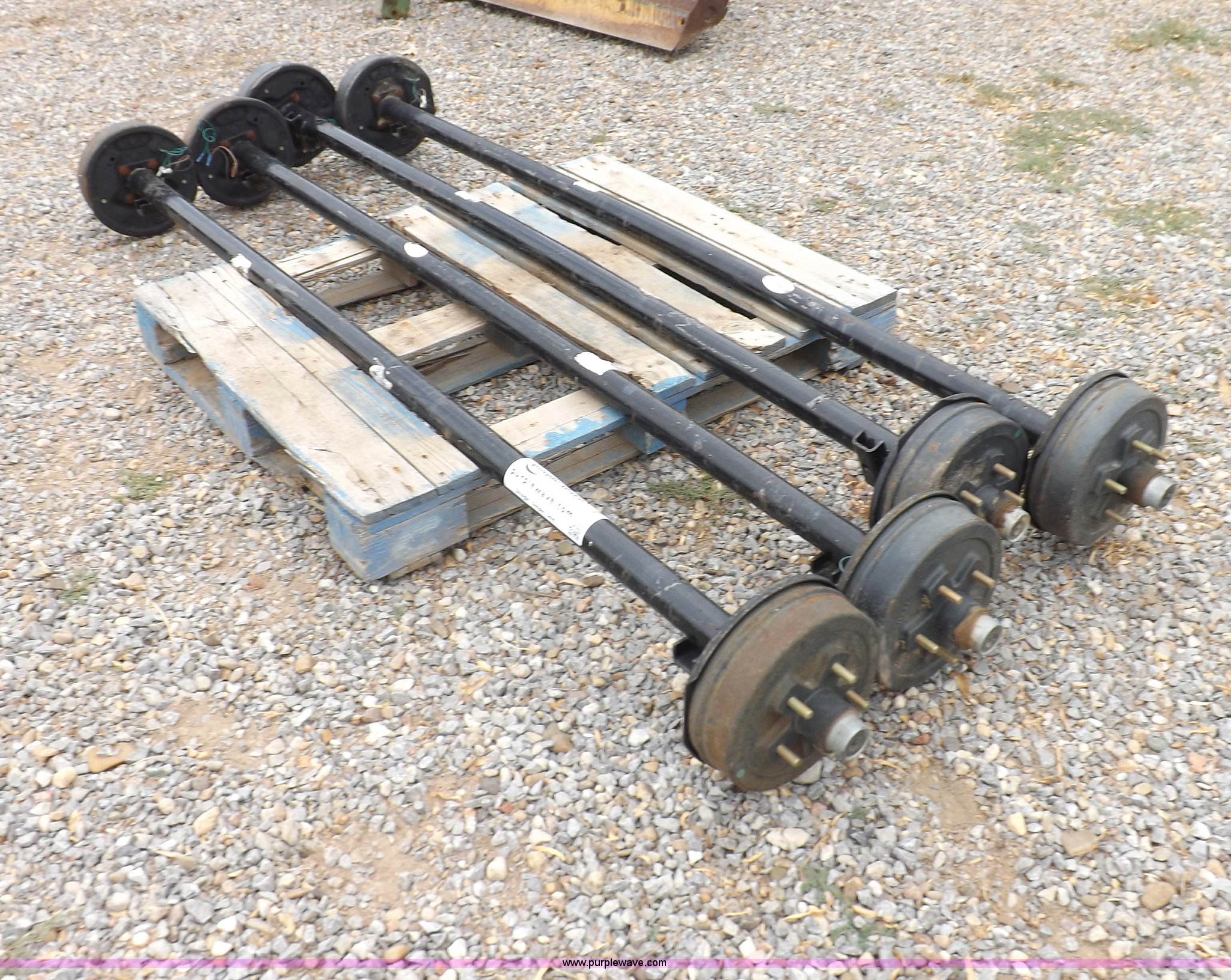 (4) Rockwell American axles in Copeland, KS | Item I7704 sold | Purple Wave