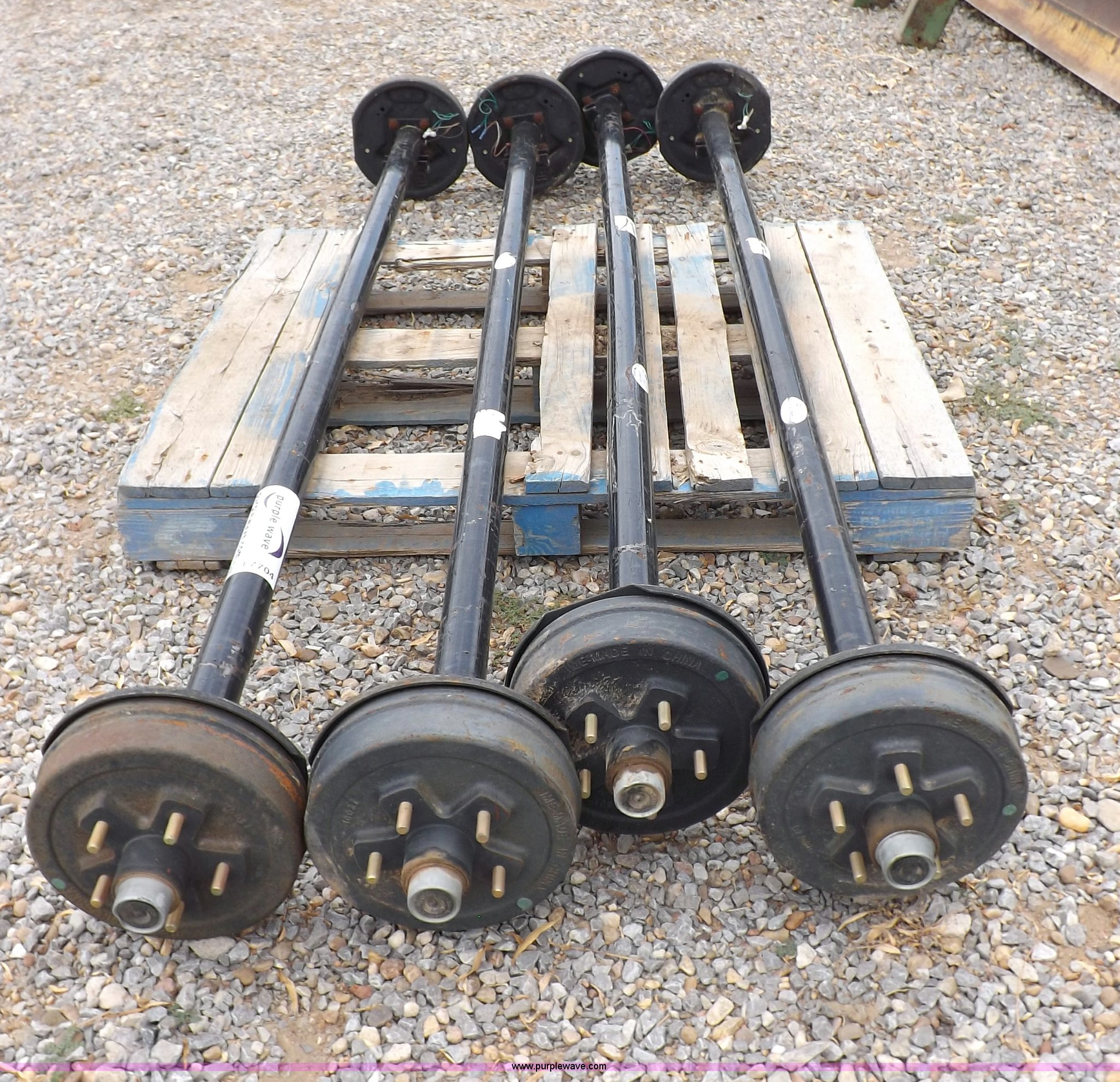 (4) Rockwell American axles in Copeland, KS | Item I7704 sold | Purple Wave