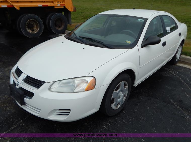 2004 Dodge Stratus SE in Lee's Summit, MO | Item G3331 sold | Purple Wave