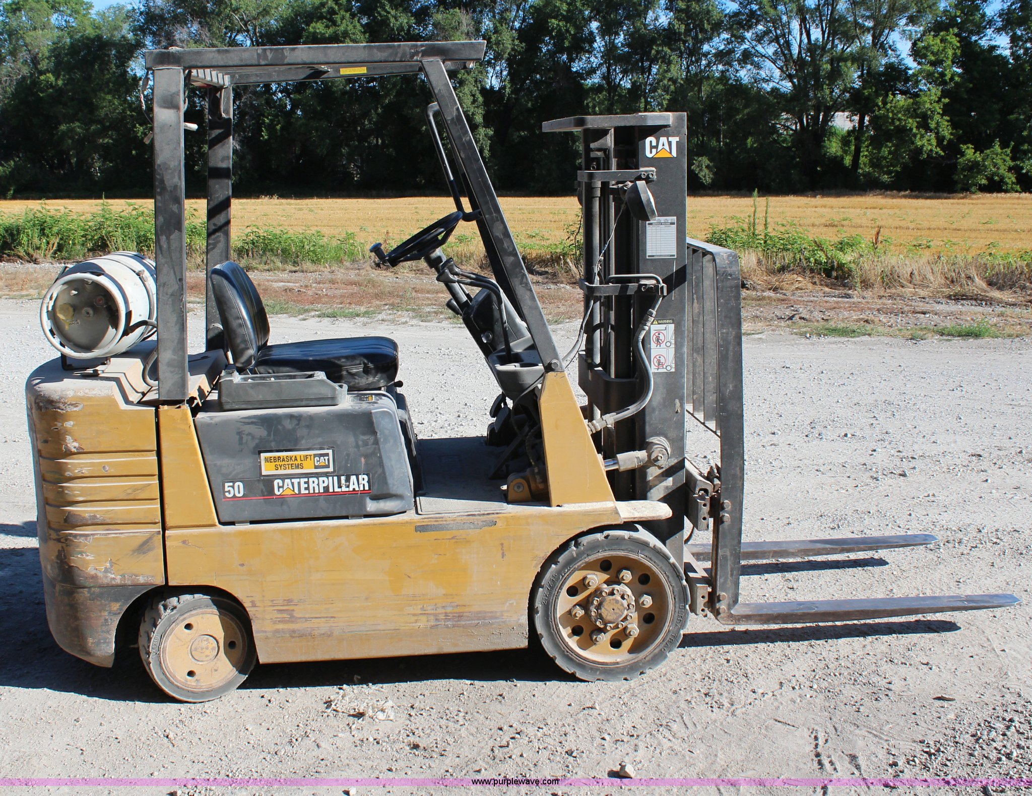 Caterpillar 50 forklift in Topeka, KS | Item H6708 sold | Purple Wave