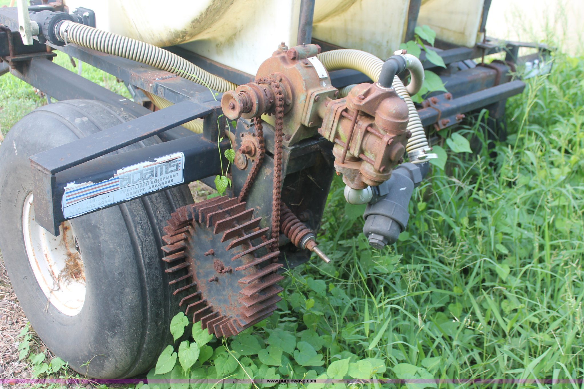 Adams eight row liquid toolbar applicator in Lake Providence , LA ...