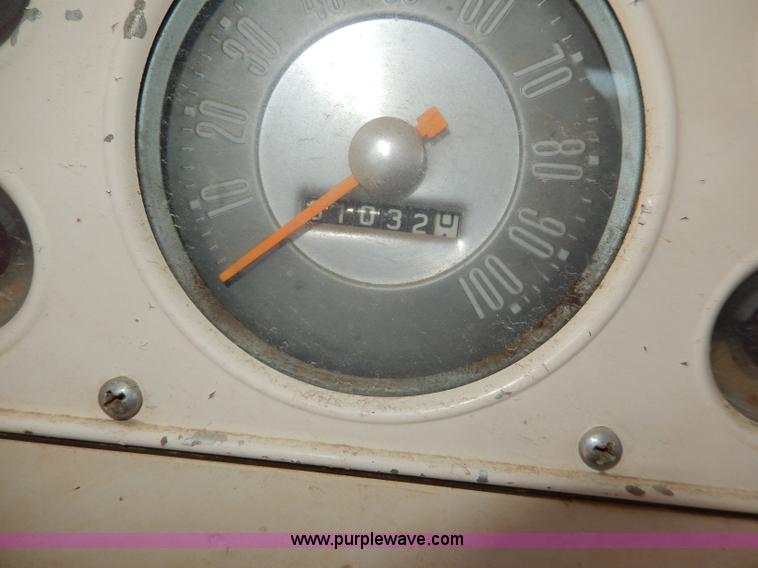 1960 Ford F500 grain truck in Manhattan, KS | Item H3002 sold | Purple Wave