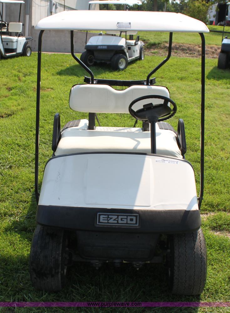 Textron EZ-GO golf cart in Chapman, KS | Item AE9120 sold | Purple Wave